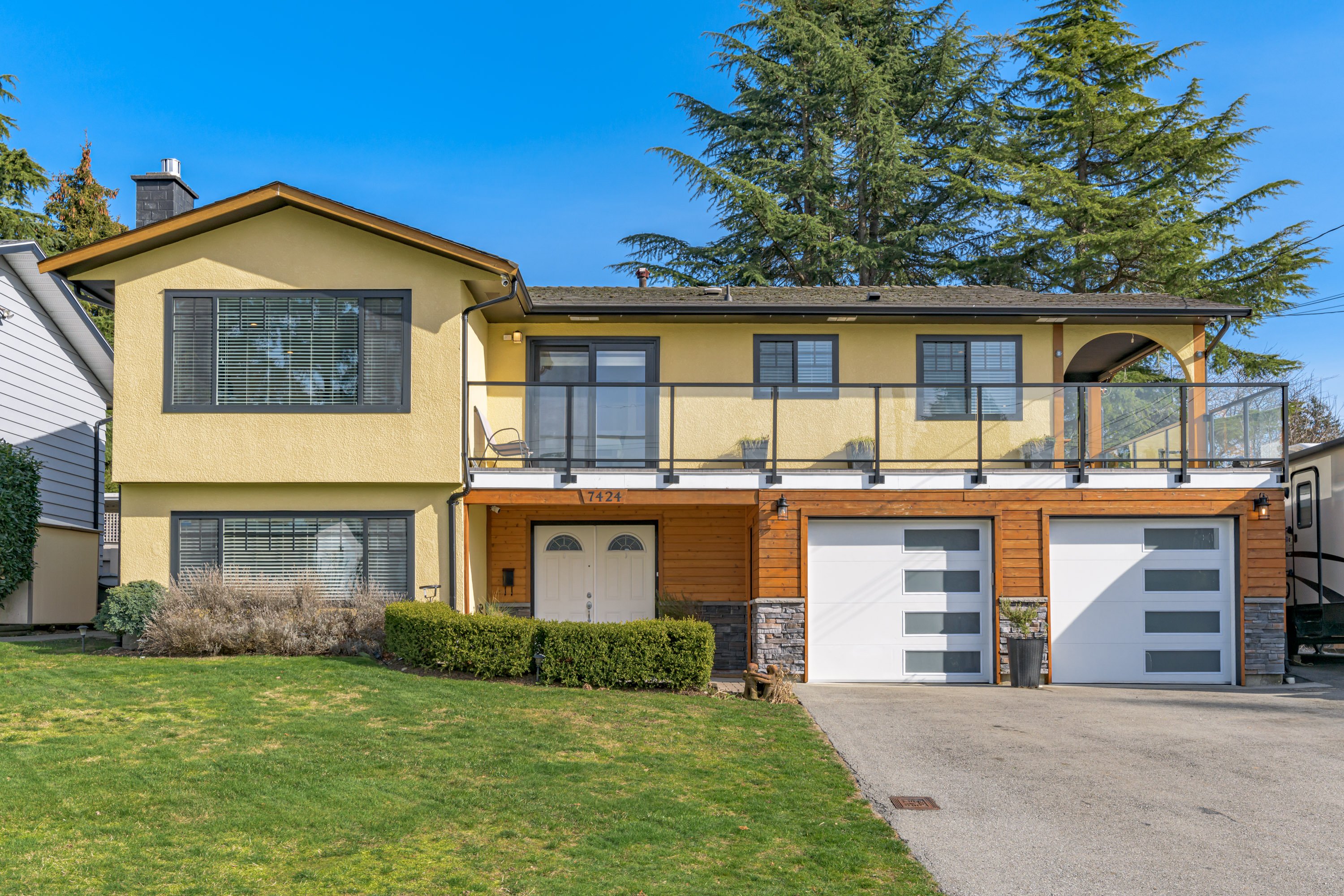 7424 Minster Drive West, Delta | Cotala Cross Media