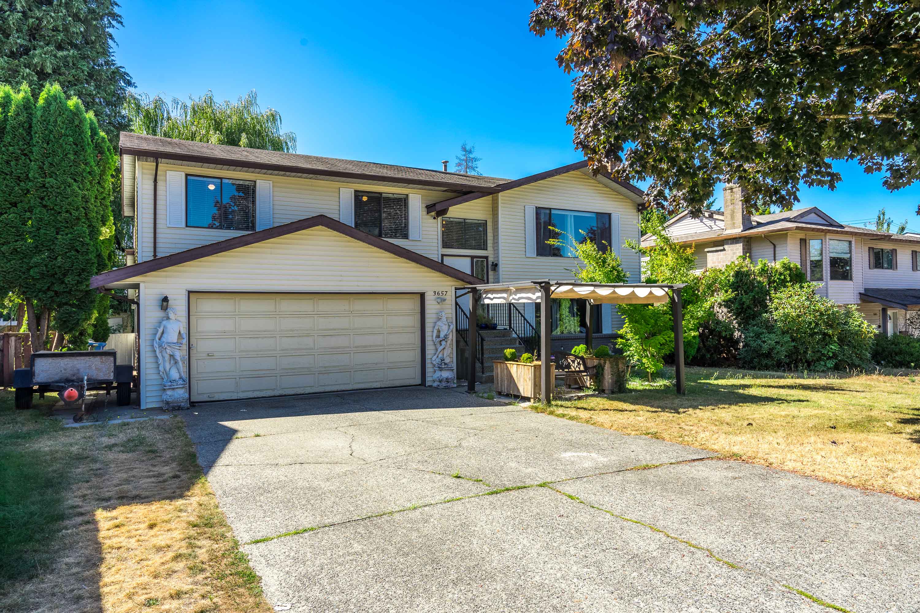 3657 Perth Street, Abbotsford | MLS# R2808063 | Cotala Cross Media