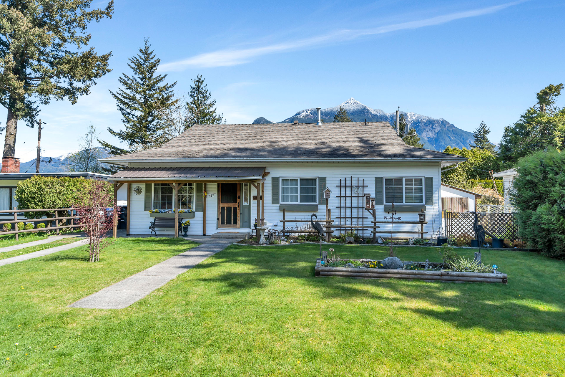 477 3rd Avenue, Hope | MLS# R2934995 | Cotala Cross Media